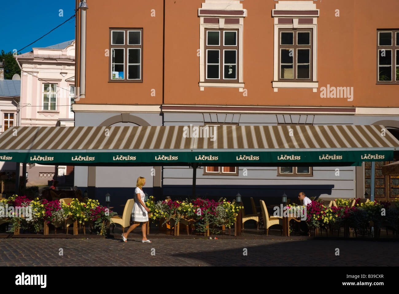 Restaurant terrace at Pils Laukums square in old town Riga Latvia ...