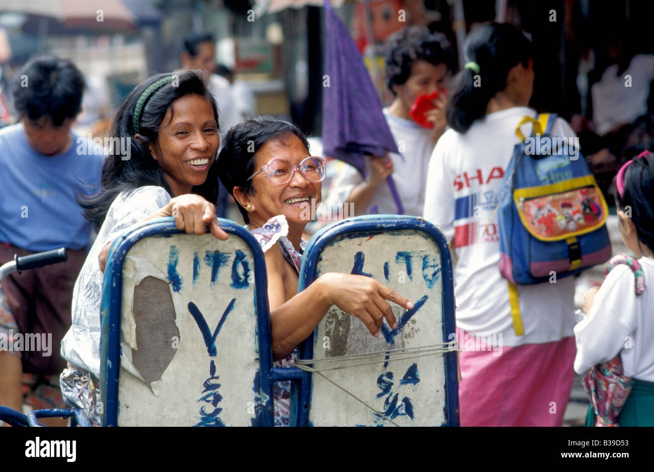 Woman shopping in philippine hi-res stock photography and images - Alamy