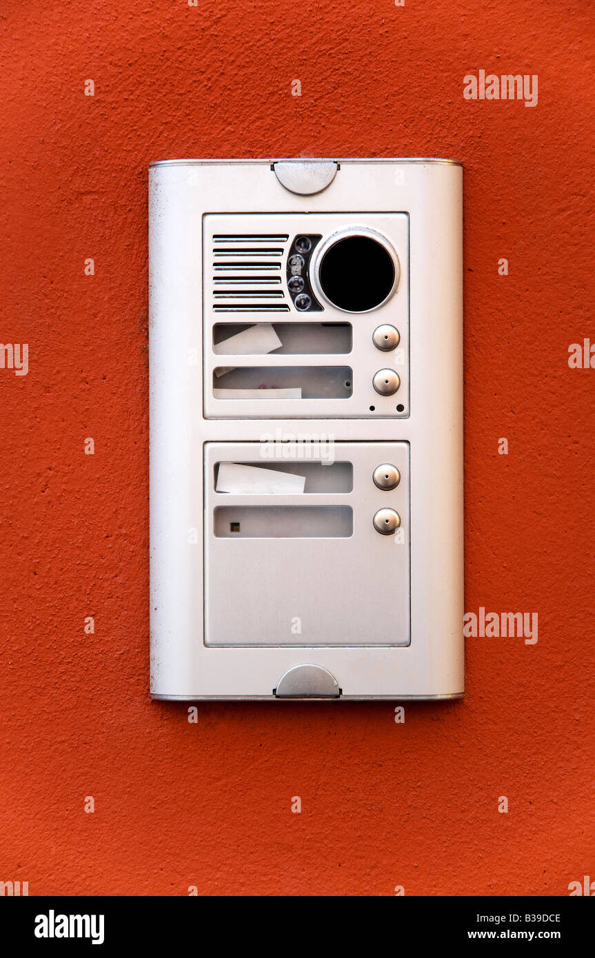 Entry buzzer hi-res stock photography and images - Alamy