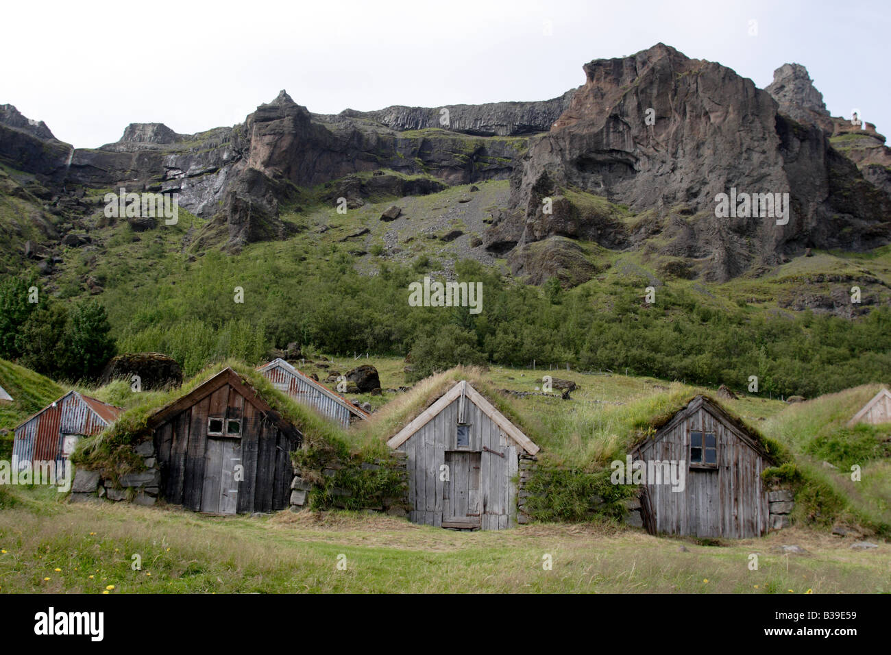 Old turf houses at Nupsstadur, Iceland Stock Photo - Alamy