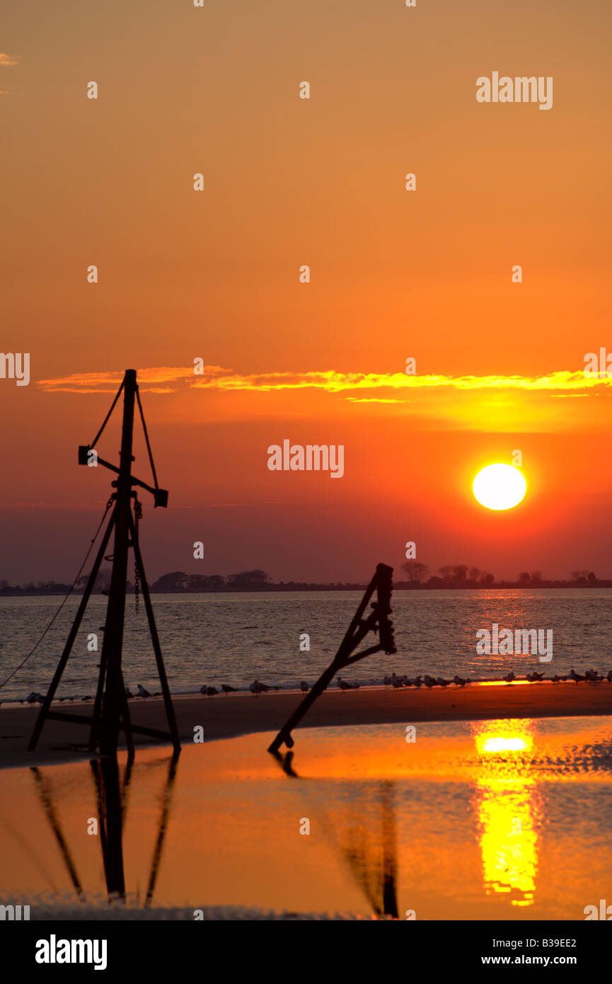 Nature photographer beach sunrise hi-res stock photography and images ...