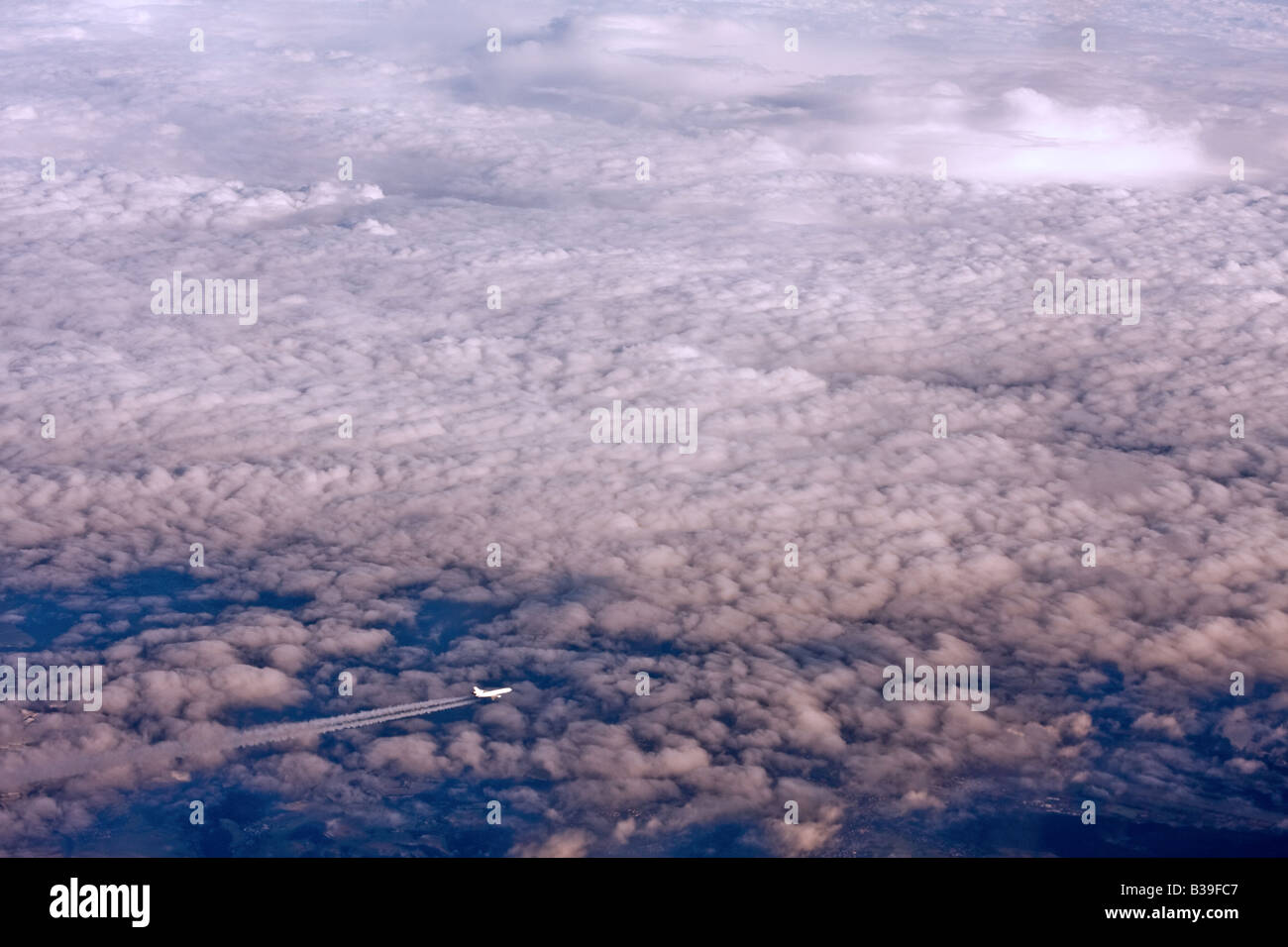 Plane level hi-res stock photography and images - Alamy