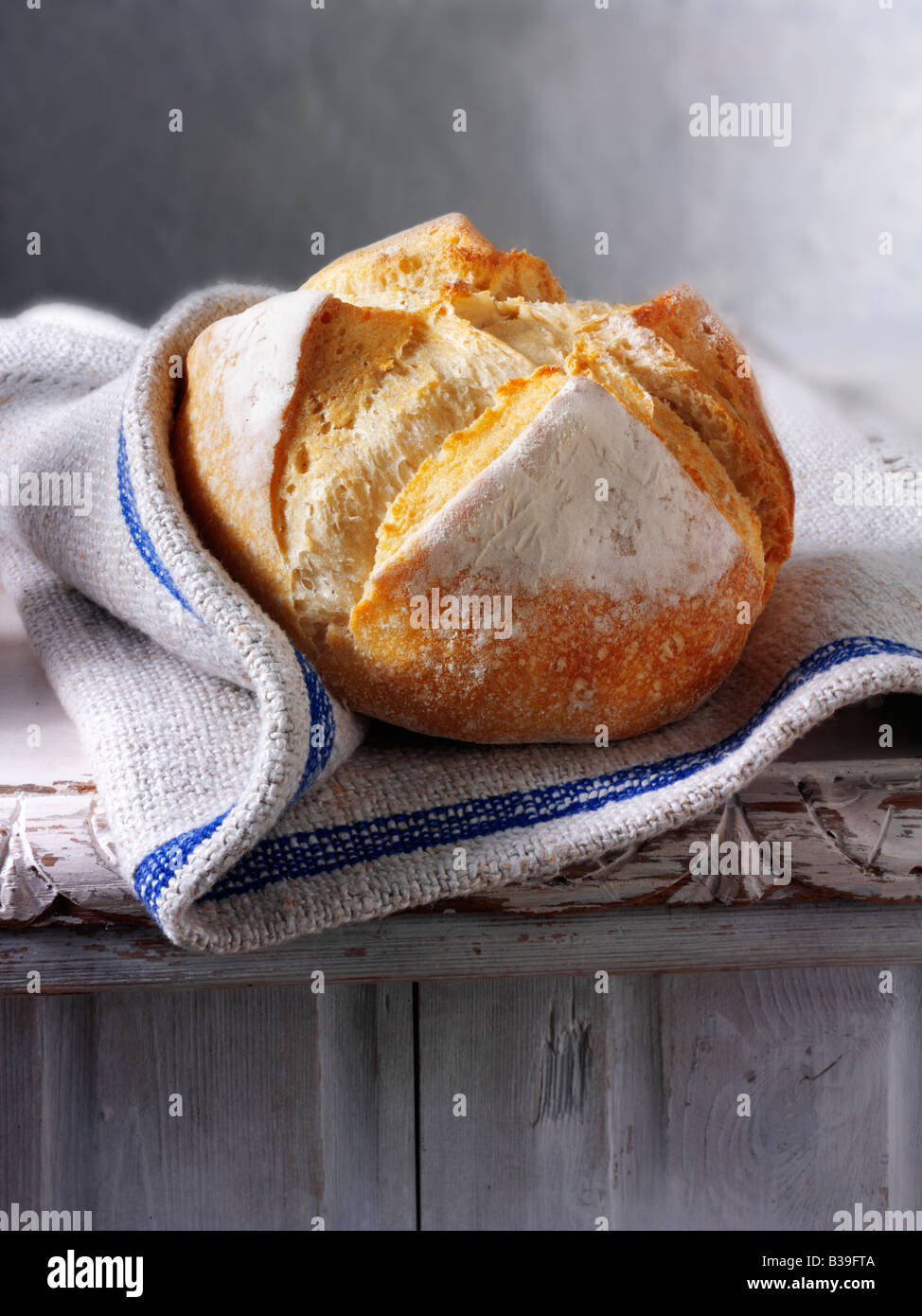 Pan au levain hi-res stock photography and images - Alamy
