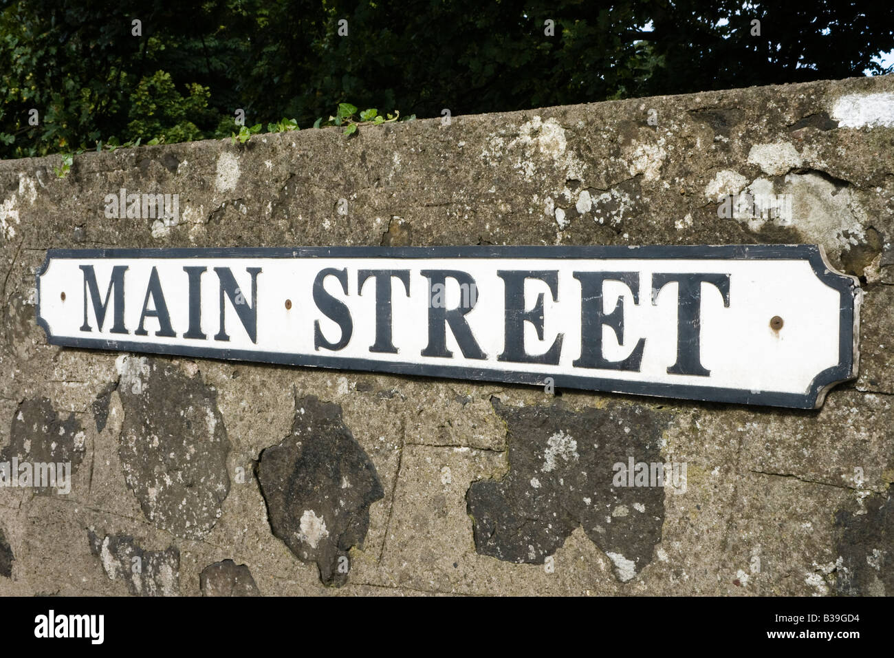 Main street sign hi-res stock photography and images - Alamy