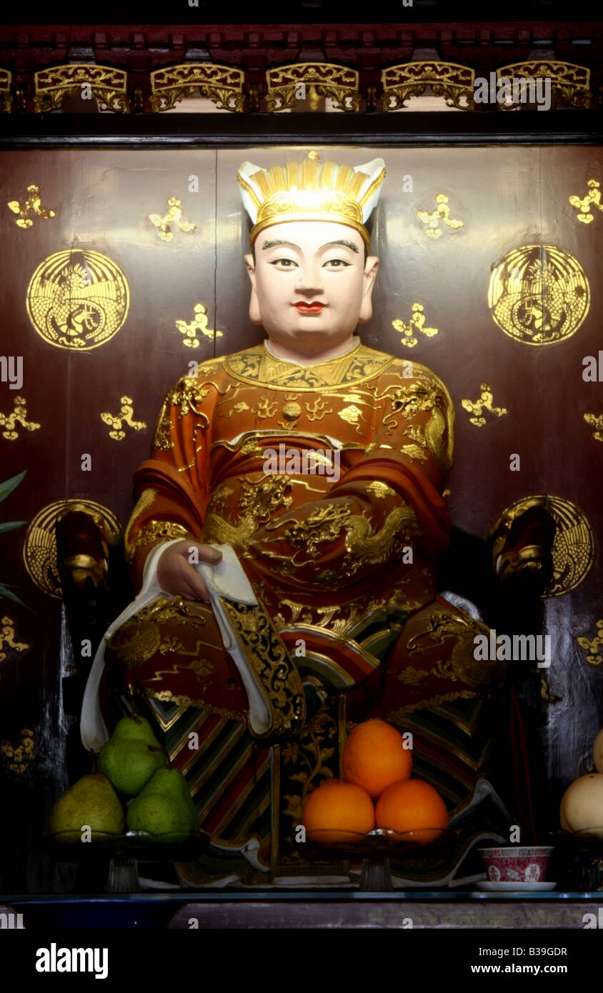 Statue of Bao Sheng Da Di ( heavenly Sage Bao Sheng ) , Thian Hock Keng ...