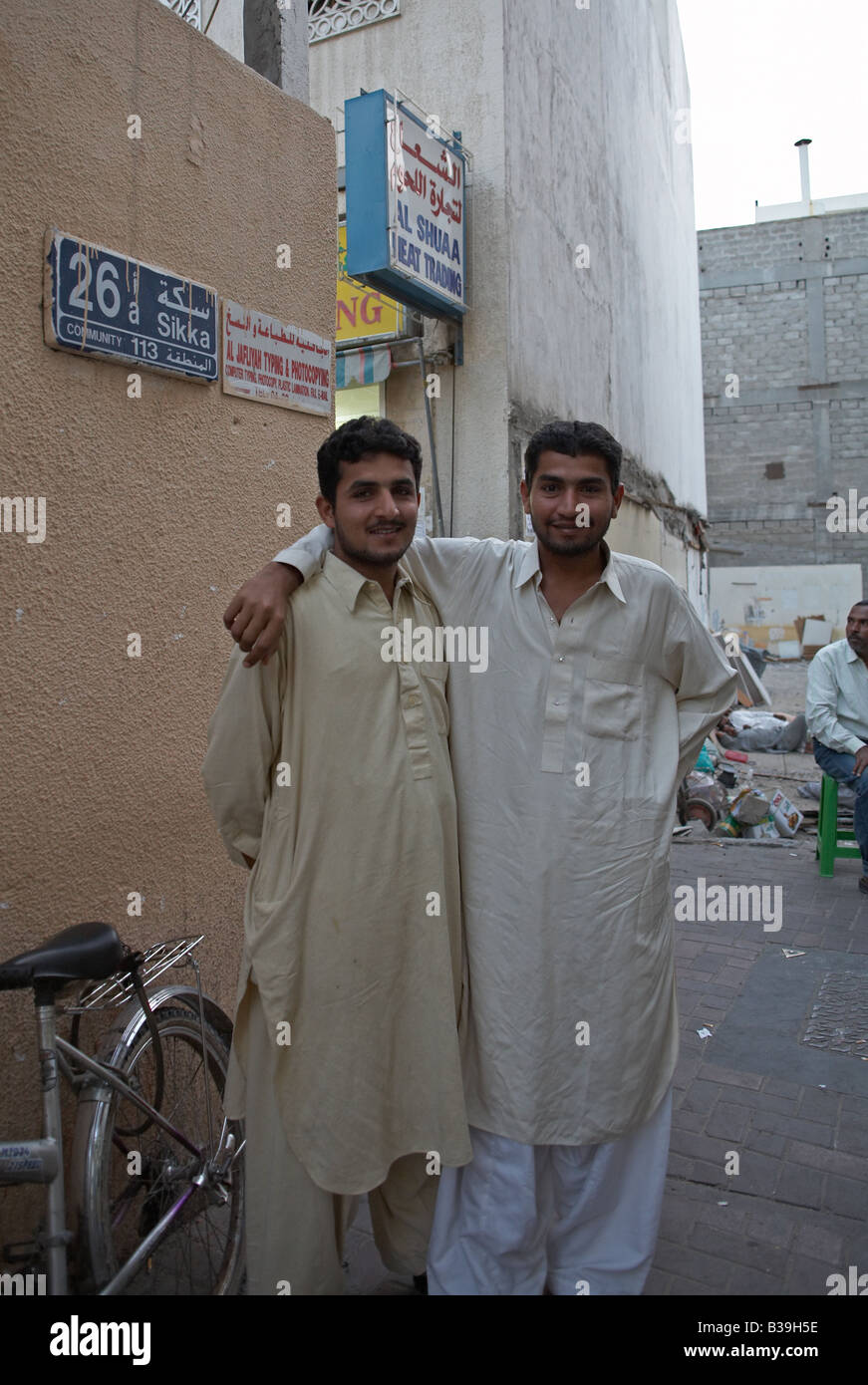 friendship of two Arabic friends in embrace 2 arabische Freunde Arm in ...