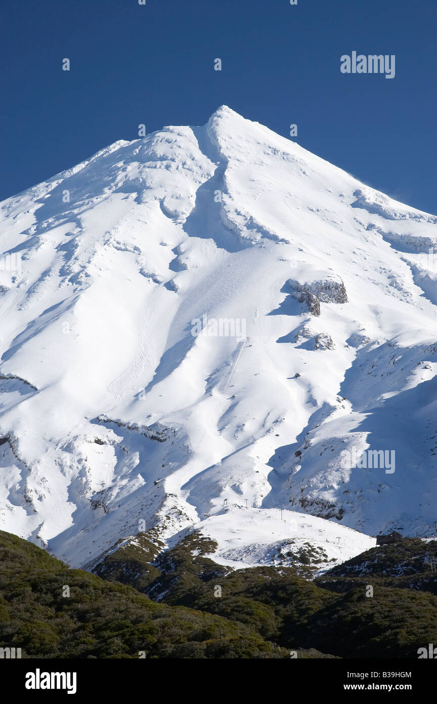 Manganui Ski Area and Mt Taranaki Mt Egmont Taranaki North Island New ...