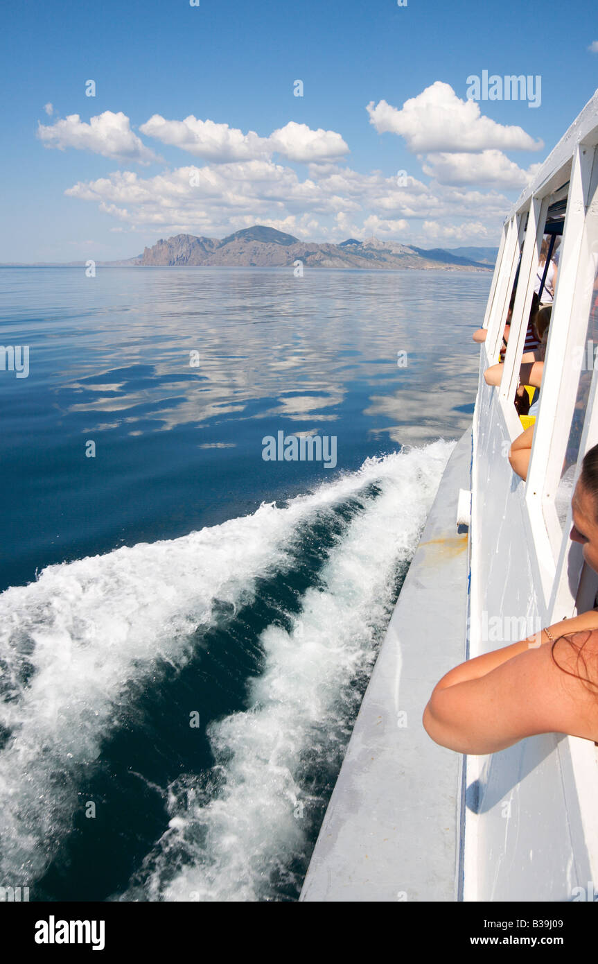 The view from the side of a excursion ship Stock Photo - Alamy