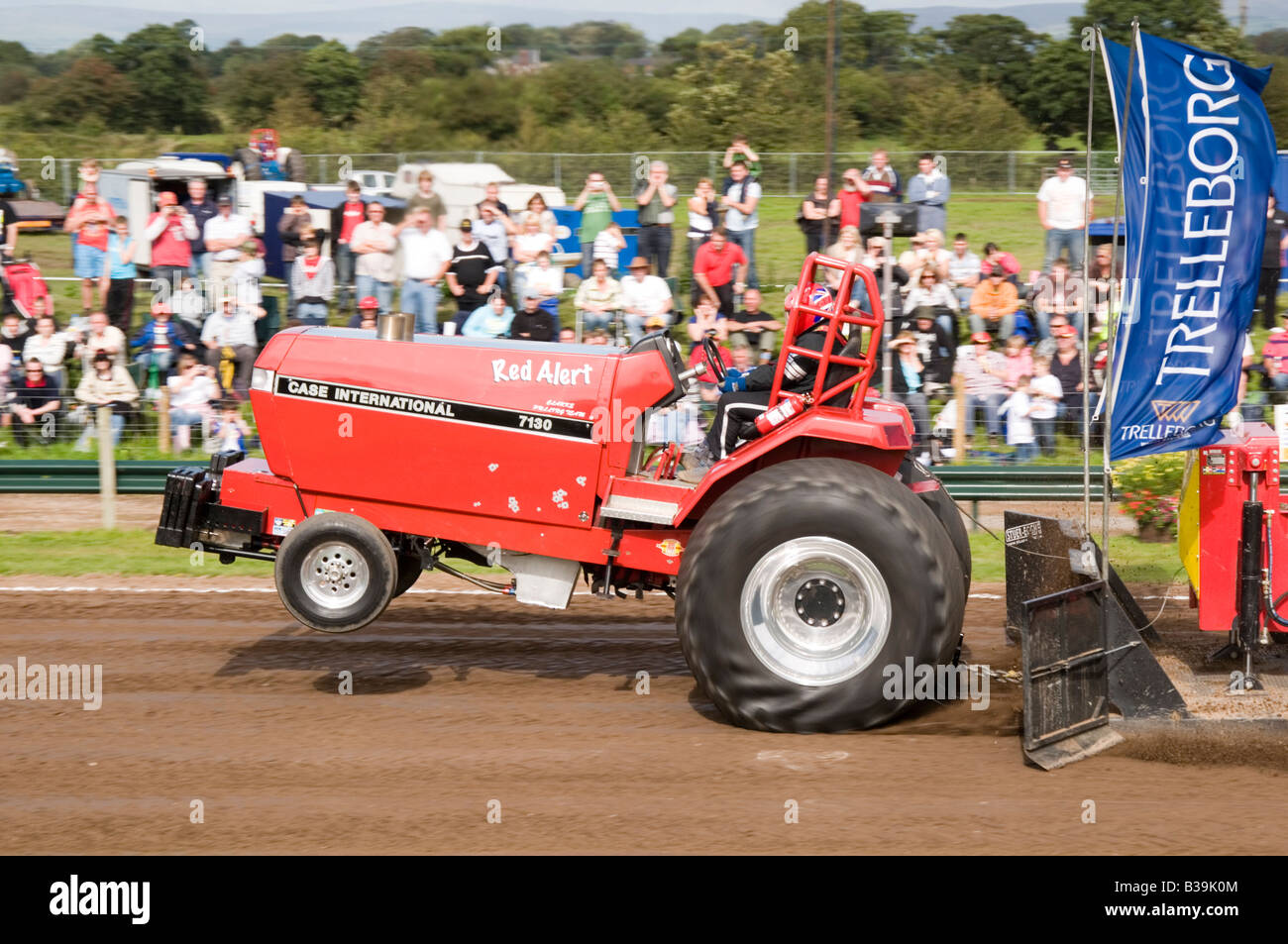 pro stock tractor puller pullingi engined engines Stock Photo - Alamy