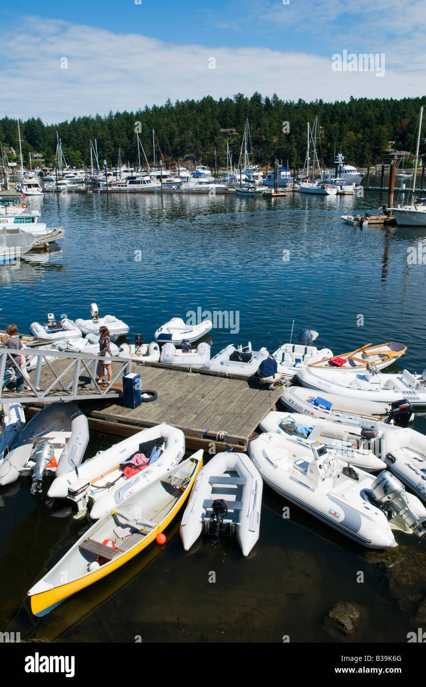 Ganges pier hi-res stock photography and images - Alamy
