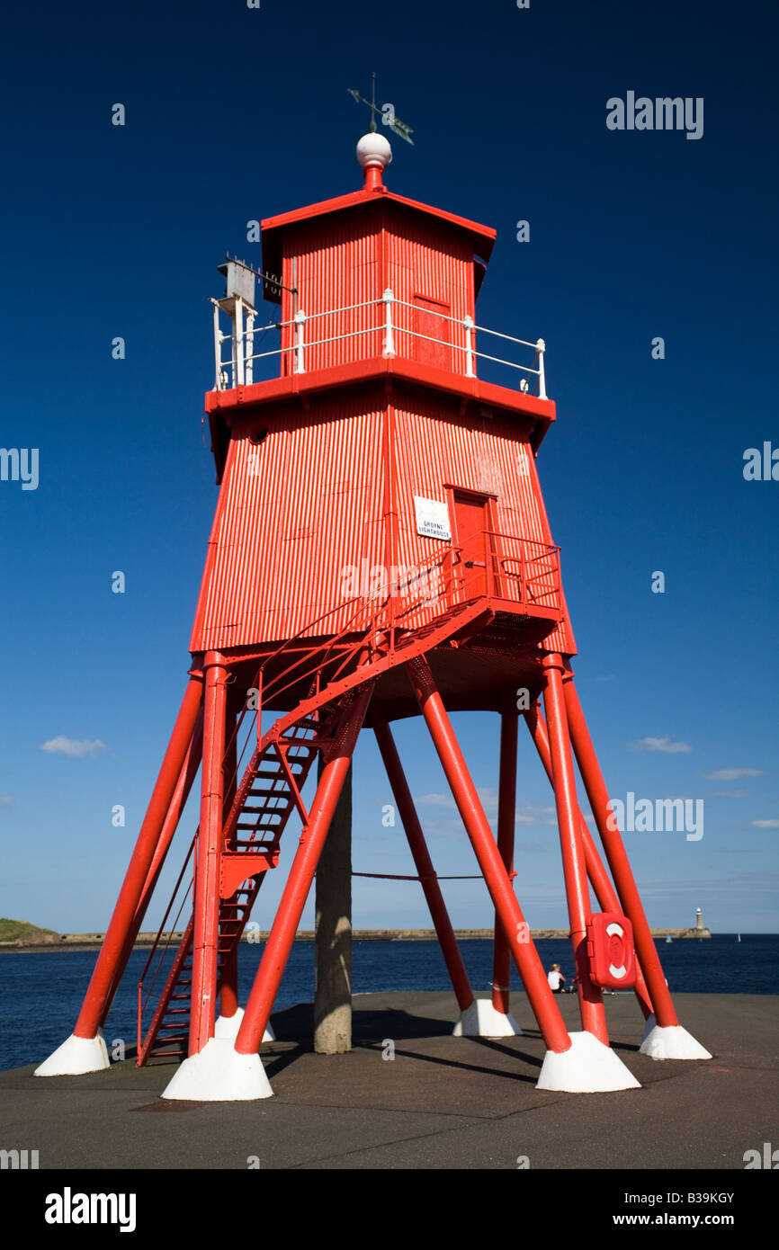 The Groyne Lighthouse in South Shields, England. The red lighthouse is ...