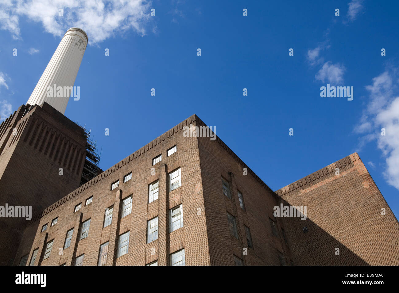 Largest brick building hi-res stock photography and images - Alamy