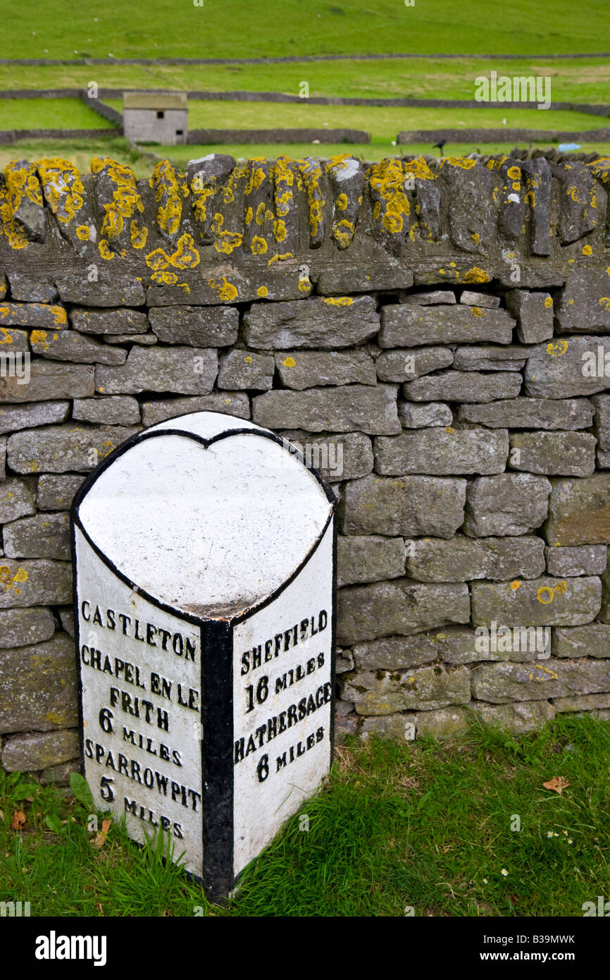 Milestone Peak district Stock Photo - Alamy