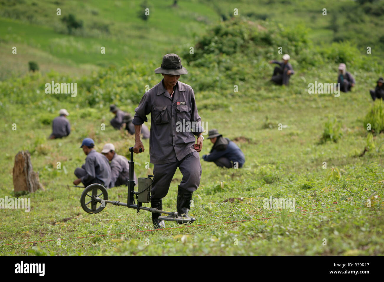 New mine detector hi-res stock photography and images - Alamy