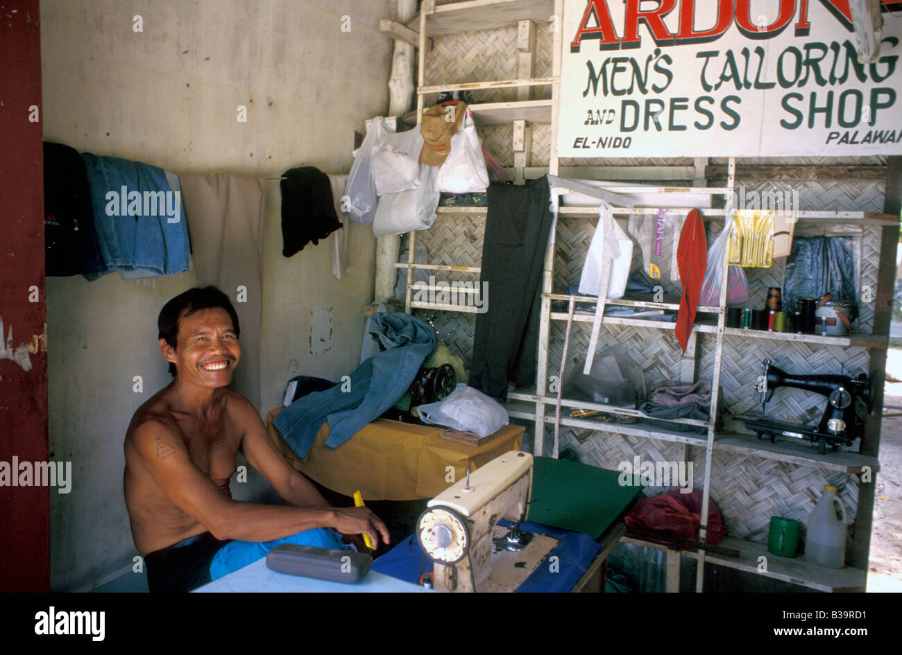 tailor in el nido town palawan philippines Stock Photo - Alamy