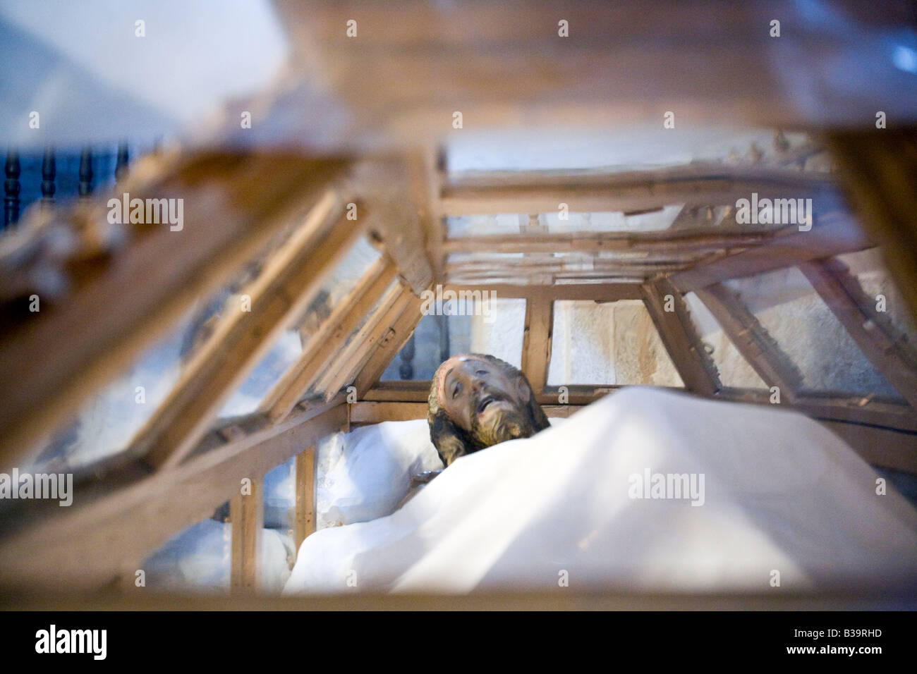 The glass coffin hi-res stock photography and images - Alamy