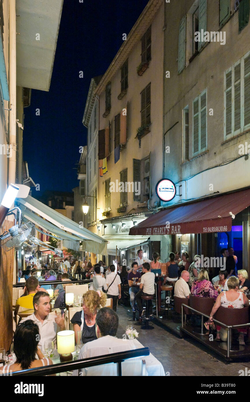 Resaurant on the Rue du Suquet in the old town (Le Suquet) at night ...