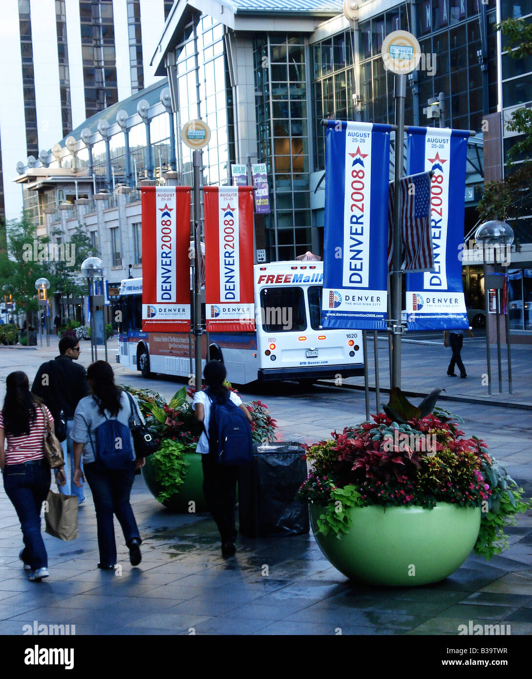 2008 democratic national convention hi-res stock photography and images ...