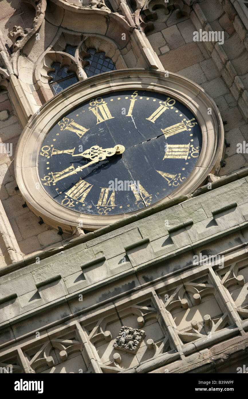 Angled clock face hi-res stock photography and images - Alamy
