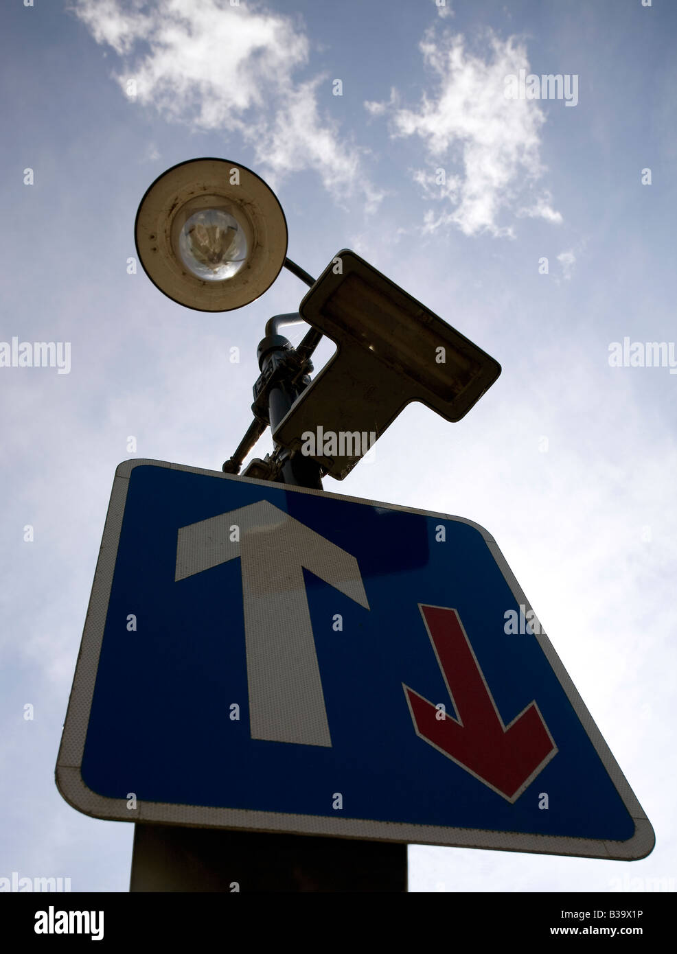 Priority road sign hi-res stock photography and images - Alamy