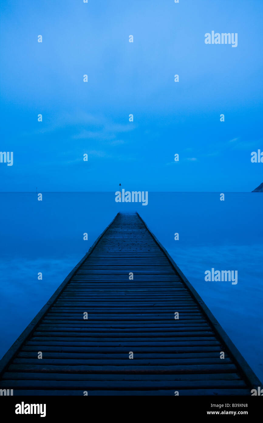 Jetty platform hi-res stock photography and images - Alamy