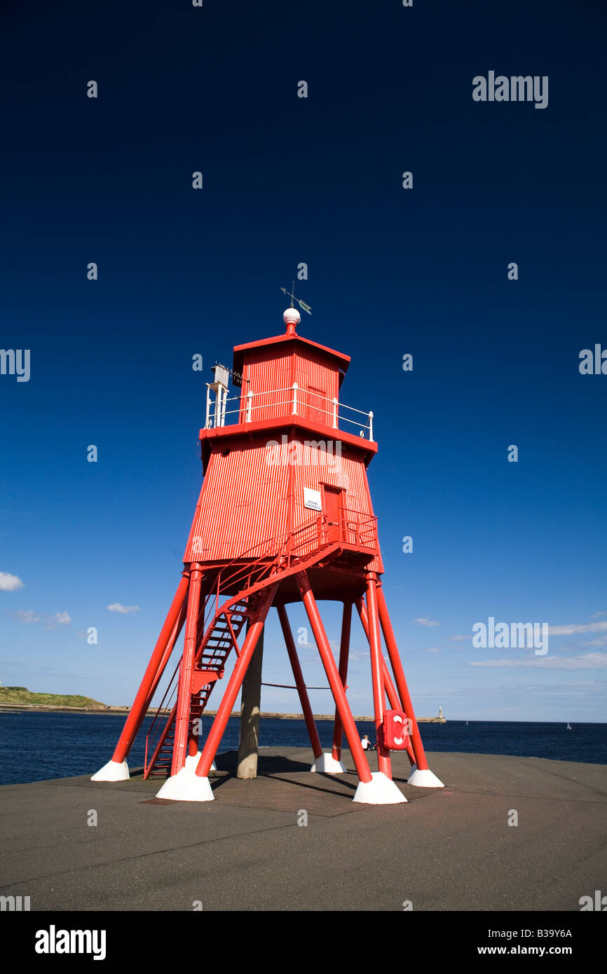 The Groyne Lighthouse in South Shields, England. The red lighthouse is ...