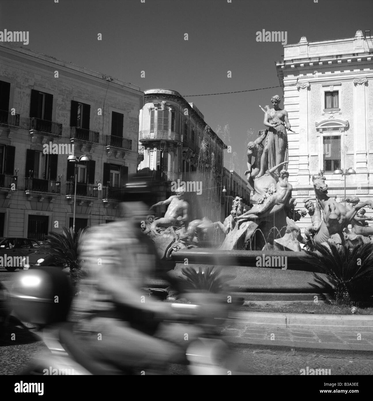 Siracusa architecture Black and White Stock Photos & Images - Alamy