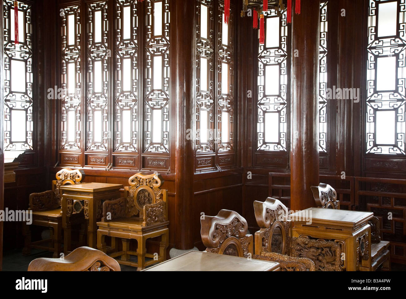 Chinese style furniture hi-res stock photography and images - Alamy