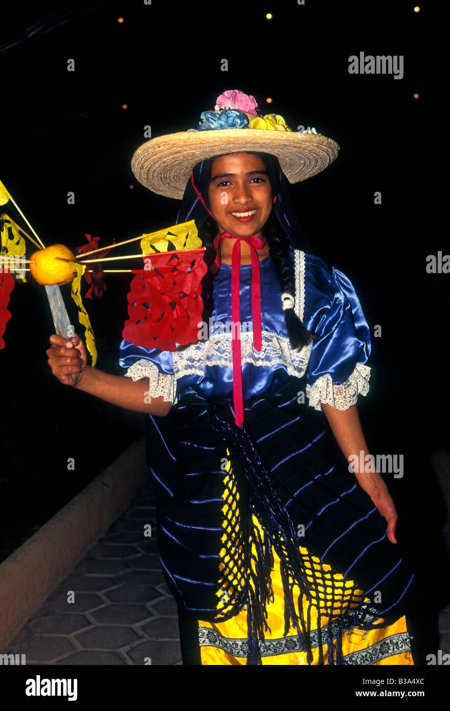 1, one, Mexican girl, Mexican, girl, teenage girl, teenager, dancer, La ...