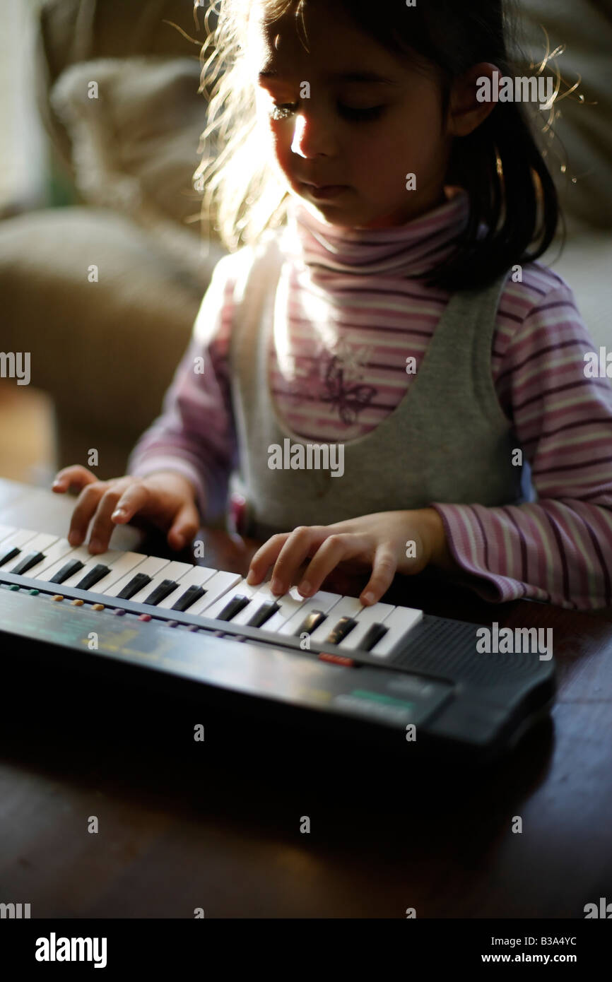 Electric notes hi-res stock photography and images - Alamy