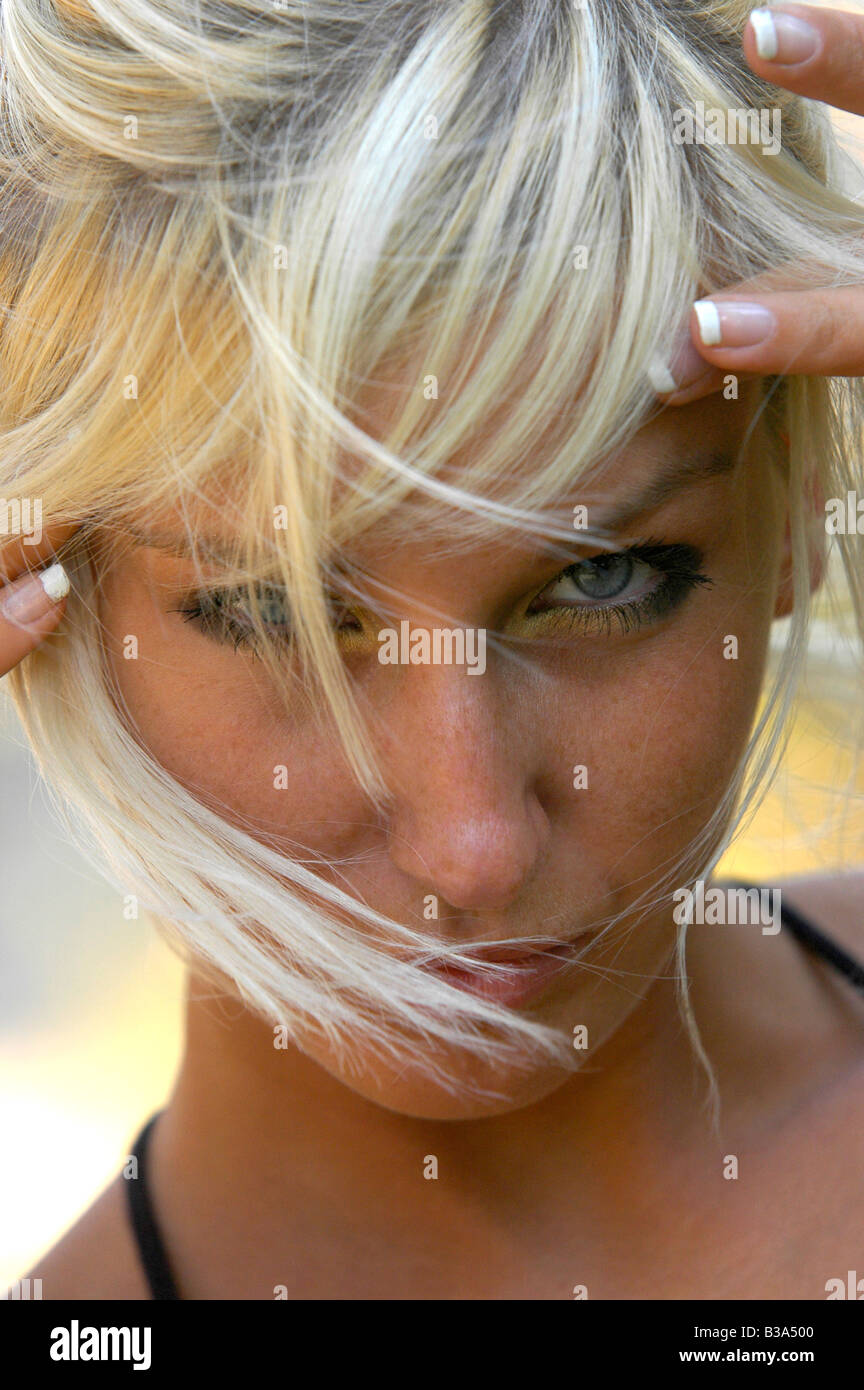 Russian model Dasha poses in a wood Stock Photo - Alamy