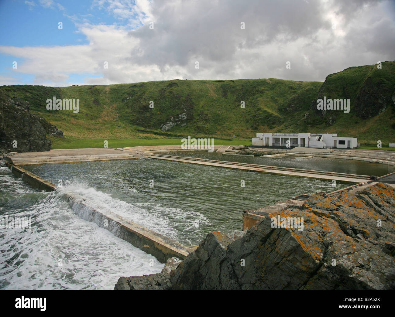 Tarlair outdoor swimming pool hi-res stock photography and images - Alamy