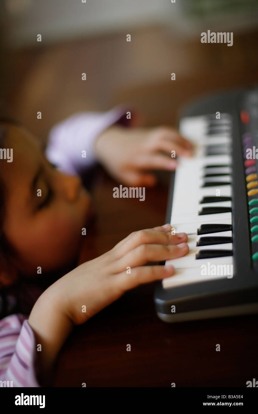 Electric notes hi-res stock photography and images - Alamy