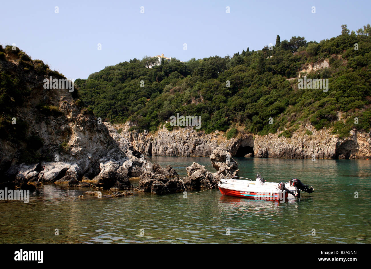 AYIOS SPYRIDHON PICTURESQUE BAY AT PALEOKASTRITSA ON THE GREEK IONIAN ...
