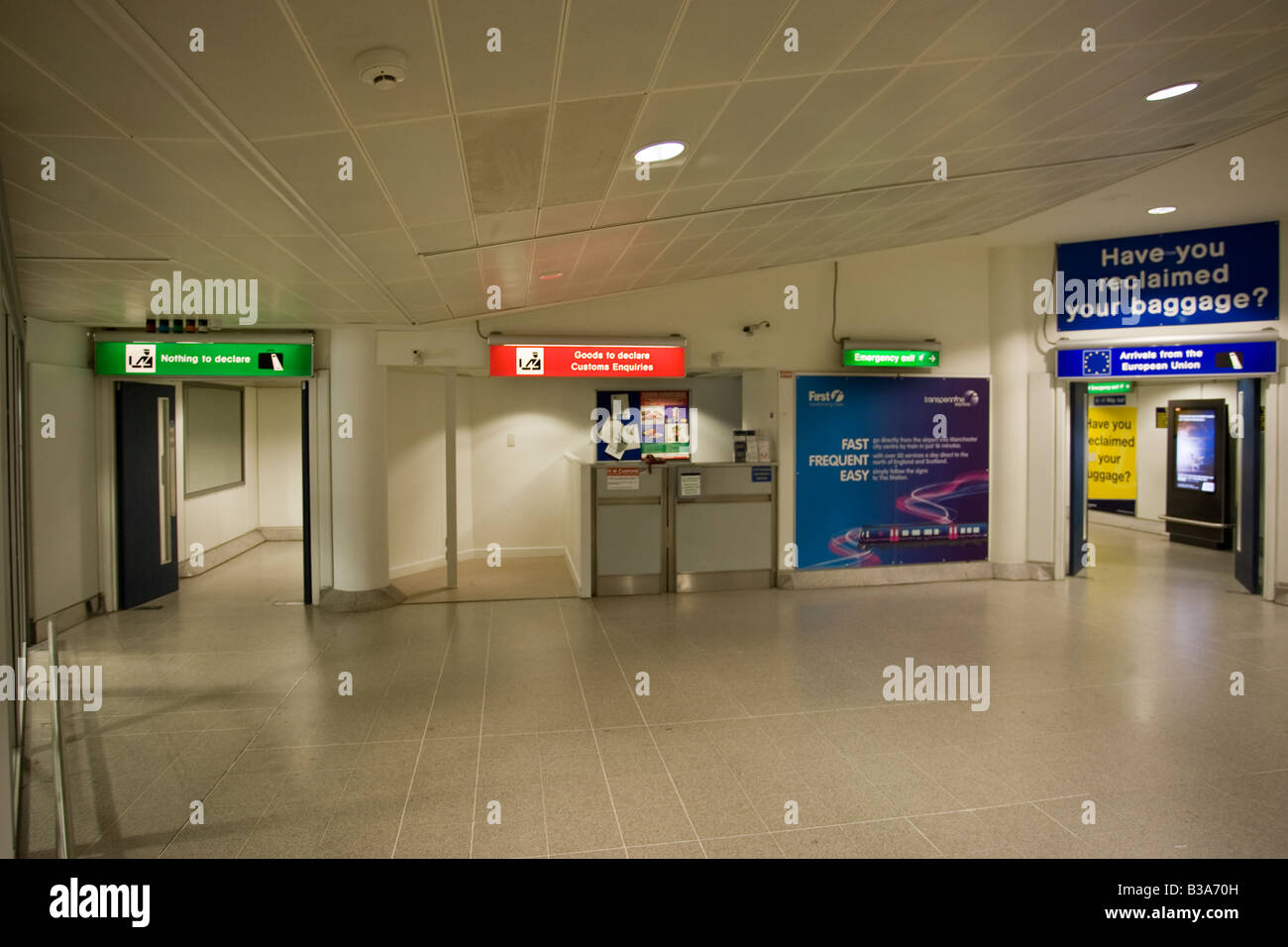 Customs channels hi-res stock photography and images - Alamy