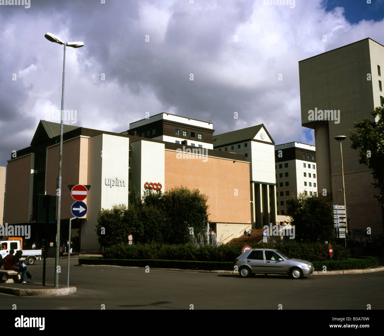 Upim italy hi-res stock photography and images - Alamy