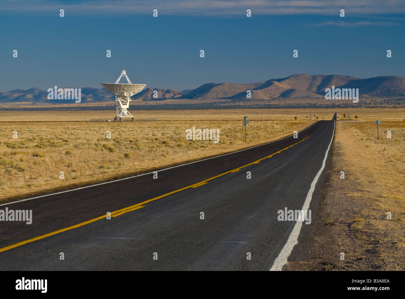 USA, New Mexico, VLA (Very Large Array) of the National Radio Astronomy ...
