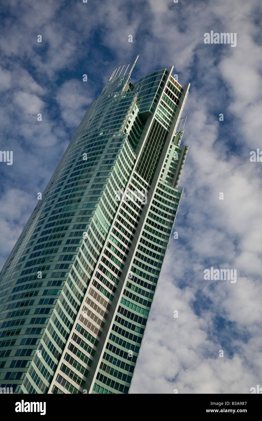 Australia, Queensland, Gold Coast, Surfer's Paradise, The Q1 Tower ...