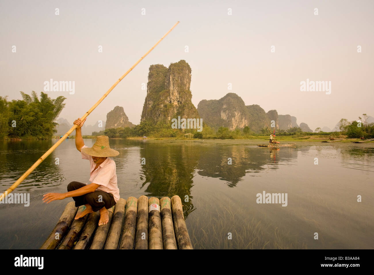 Bamboo raft along Yulong He River, Yangshuo, Guilin, Guanxi Province ...