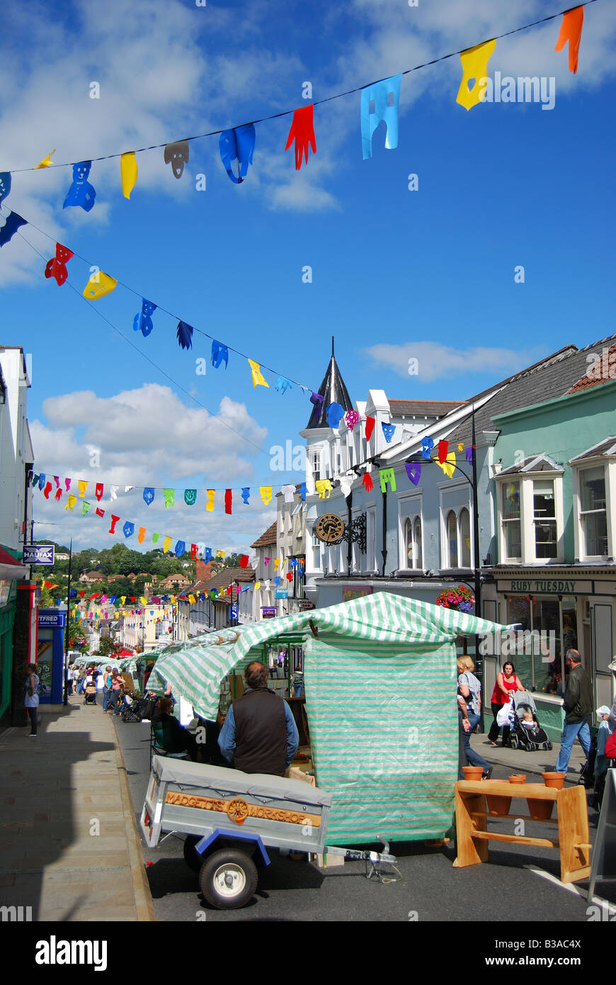 Welsh high street hi-res stock photography and images - Alamy