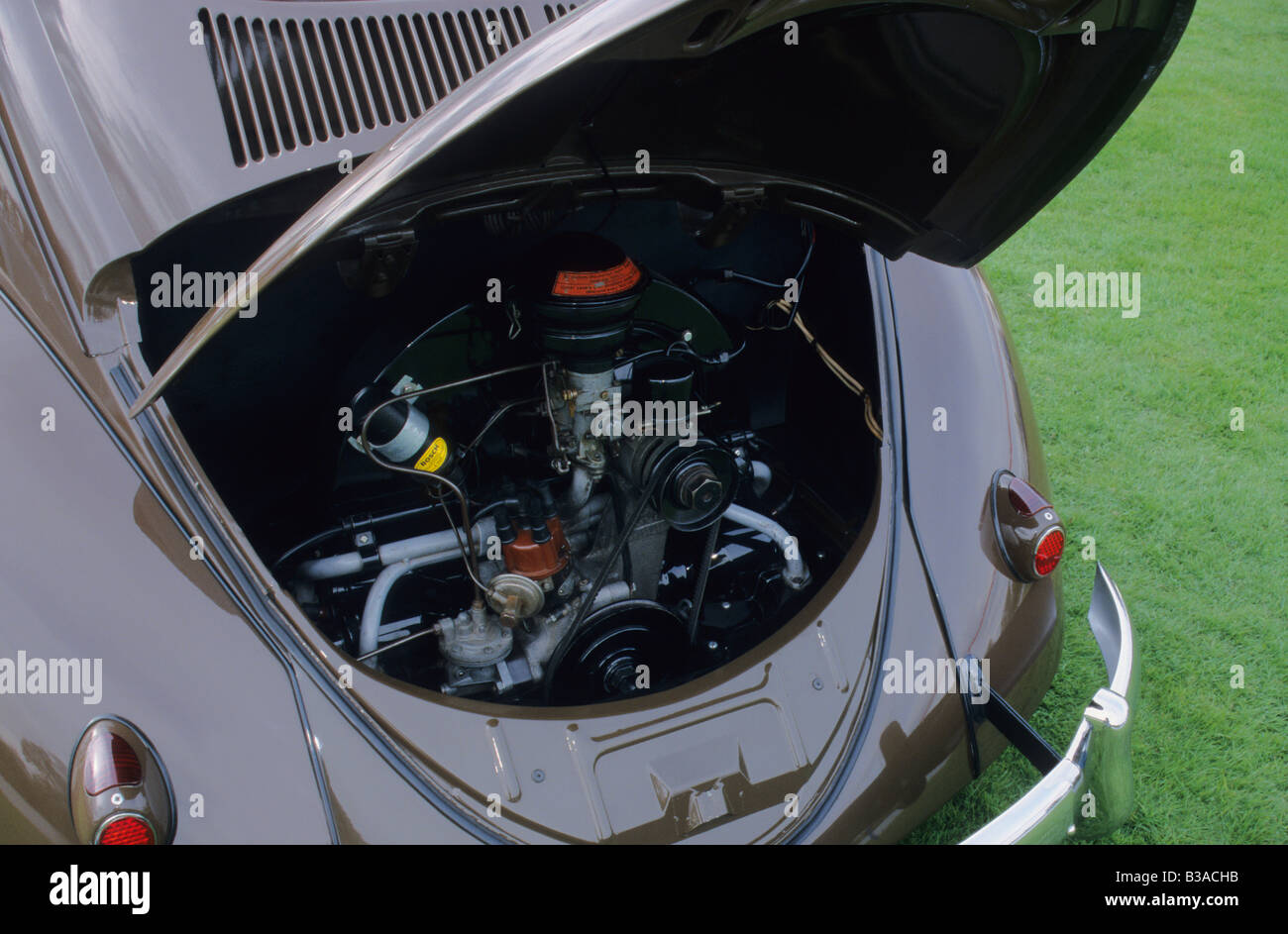 Vw Volkswagen 1200 Beetle High Resolution Stock Photography and Images ...