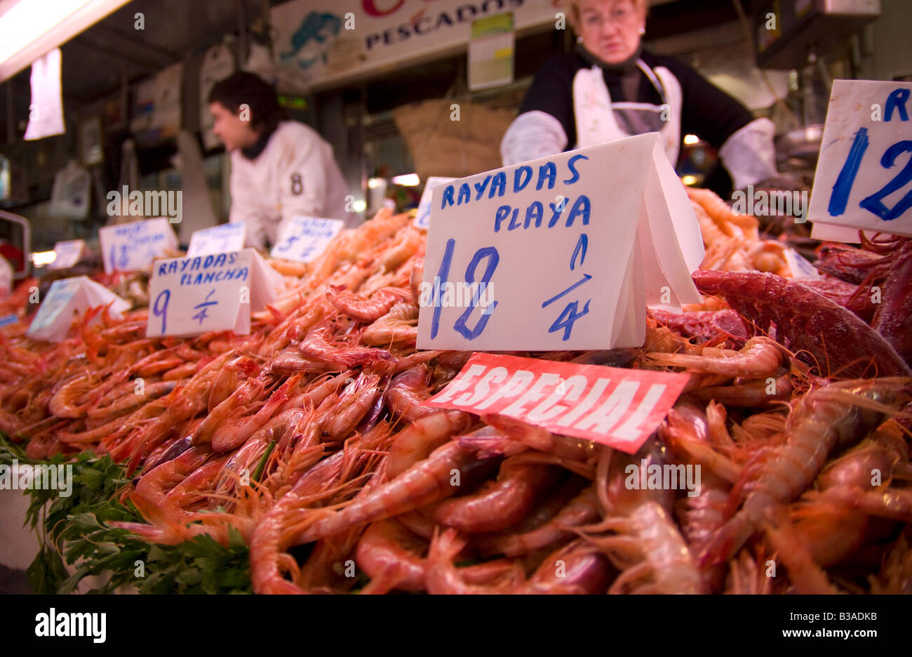 fresh seafood is being sold at the Central Market in Valencia, Spain ...