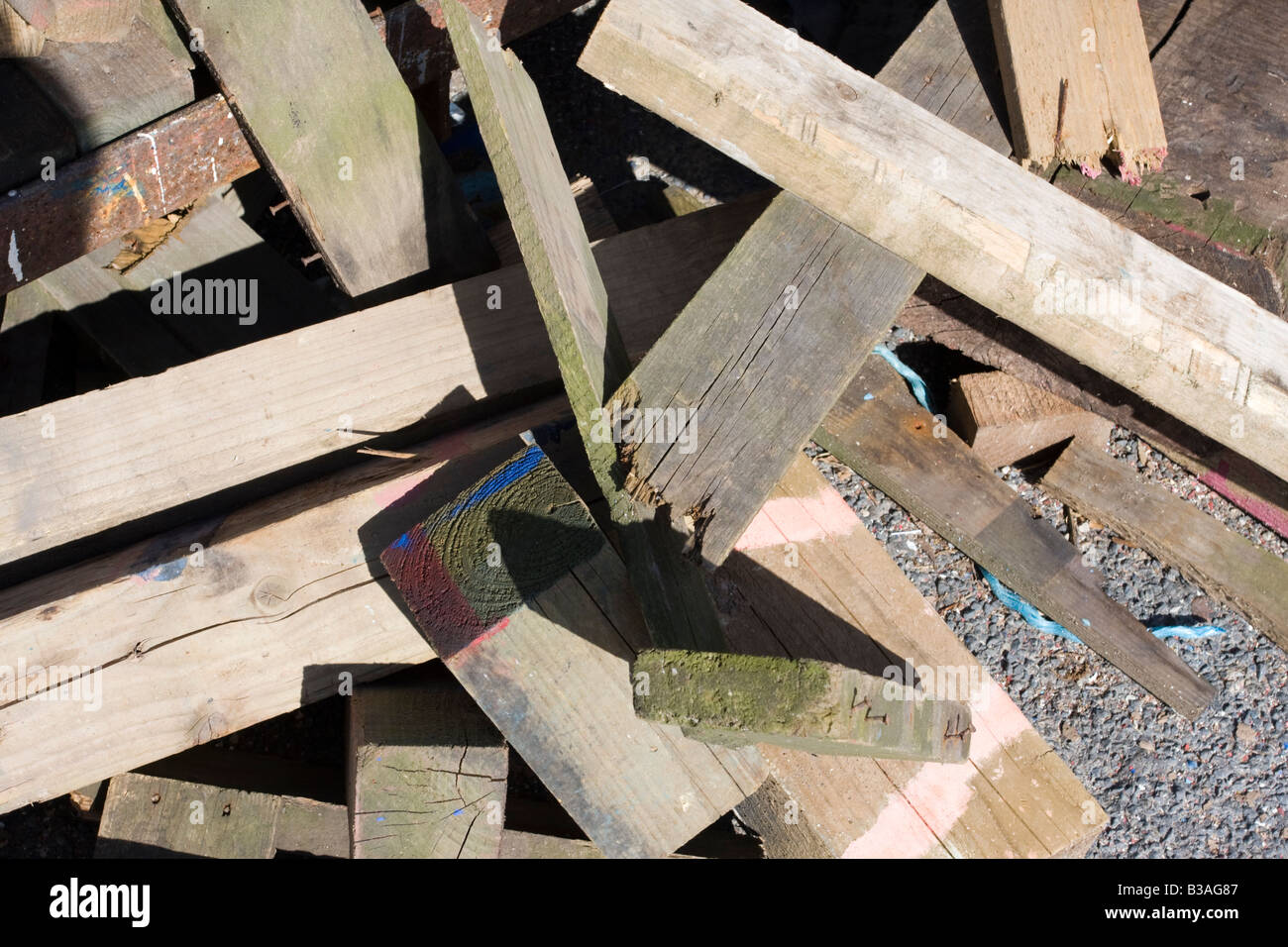 Timber shoring hi-res stock photography and images - Alamy
