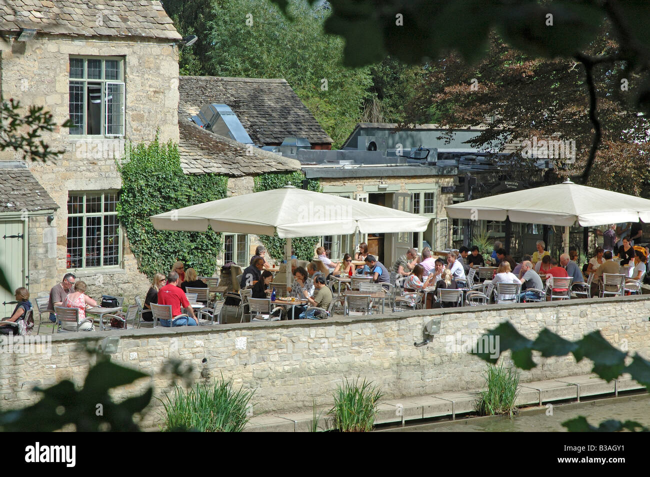 The trout inn hi-res stock photography and images - Alamy
