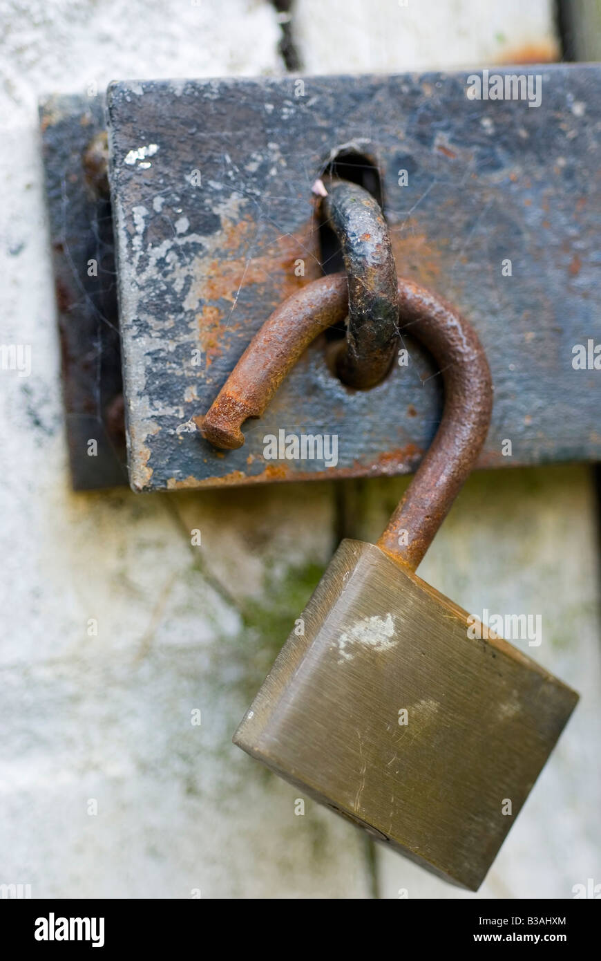 Padlock prison hi-res stock photography and images - Alamy