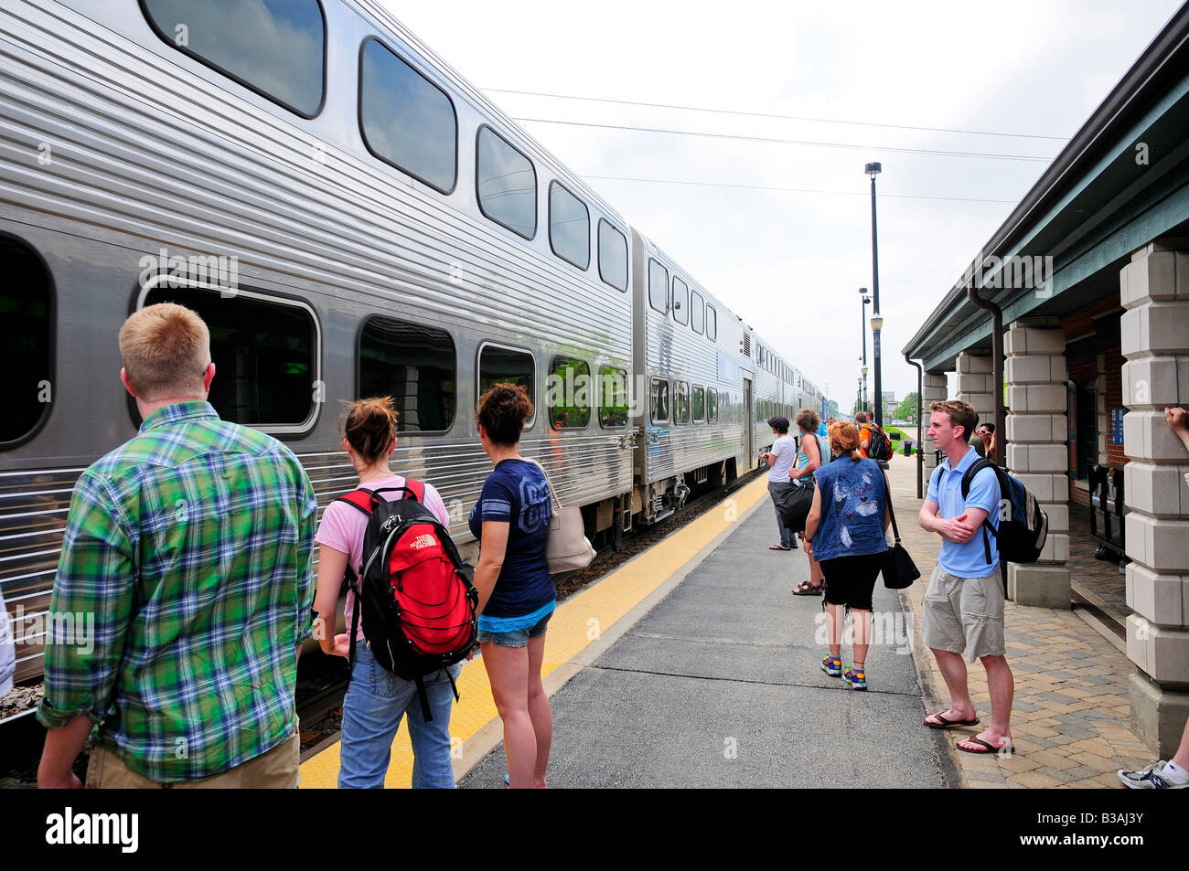 Metra Train Station at Barrington Illinois Stock Photo - Alamy