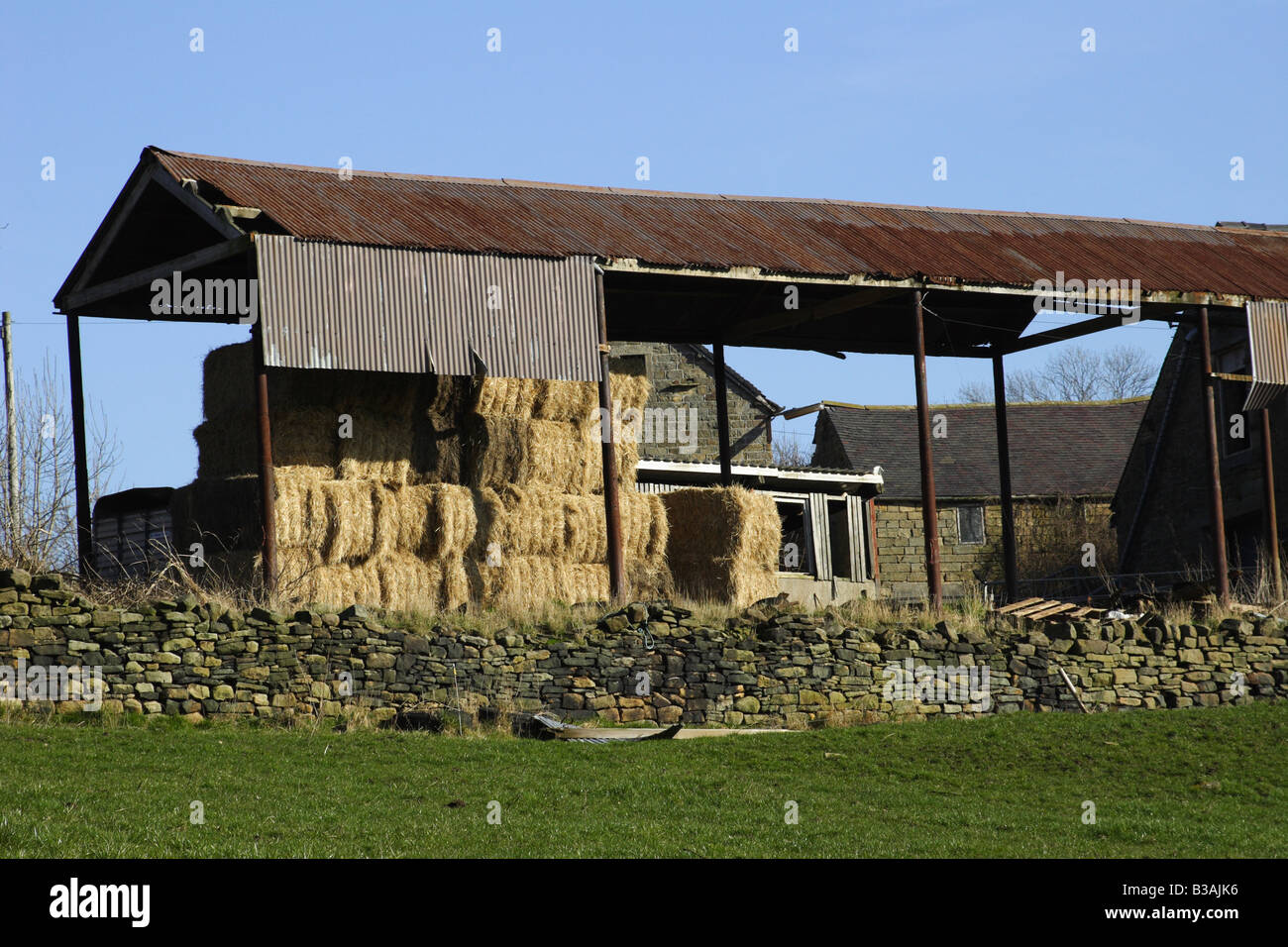 Uk agricultural farm building hi-res stock photography and images - Alamy