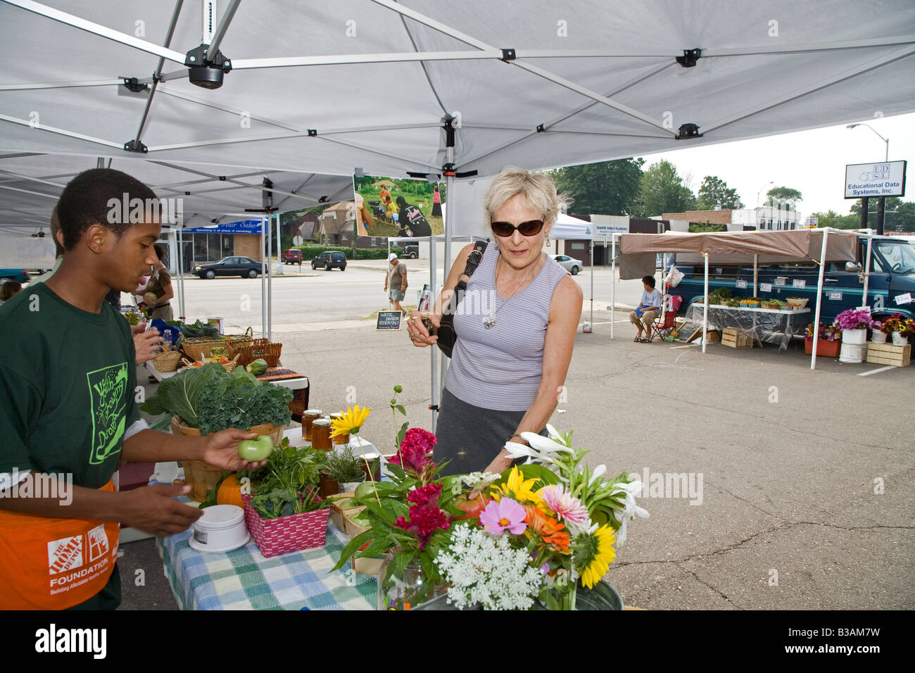 African farmers market hi-res stock photography and images - Alamy
