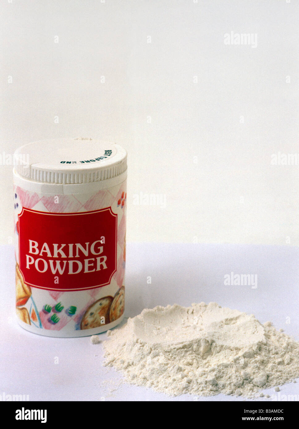 Baking powder container hi-res stock photography and images - Alamy