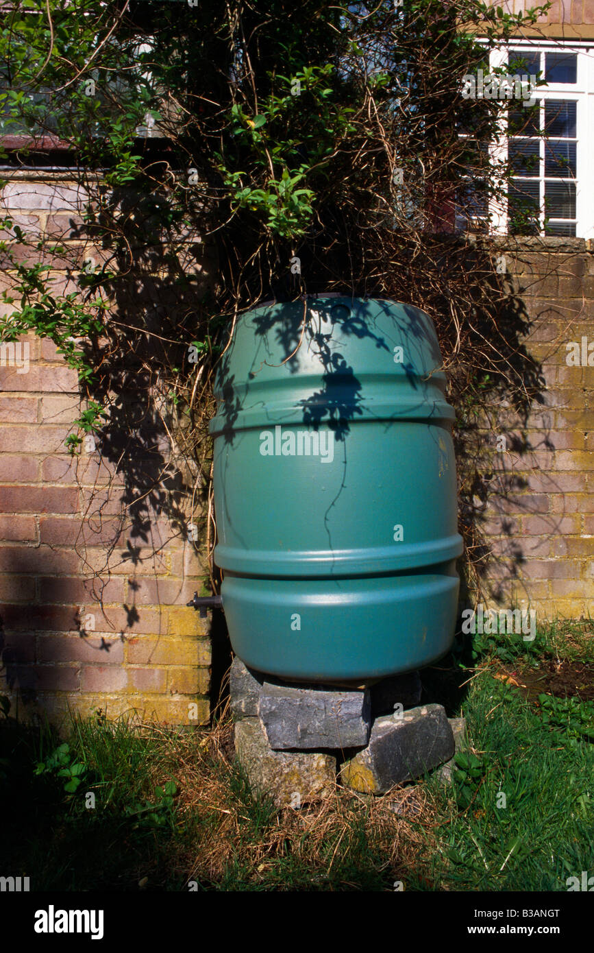 Water barrel hi-res stock photography and images - Alamy